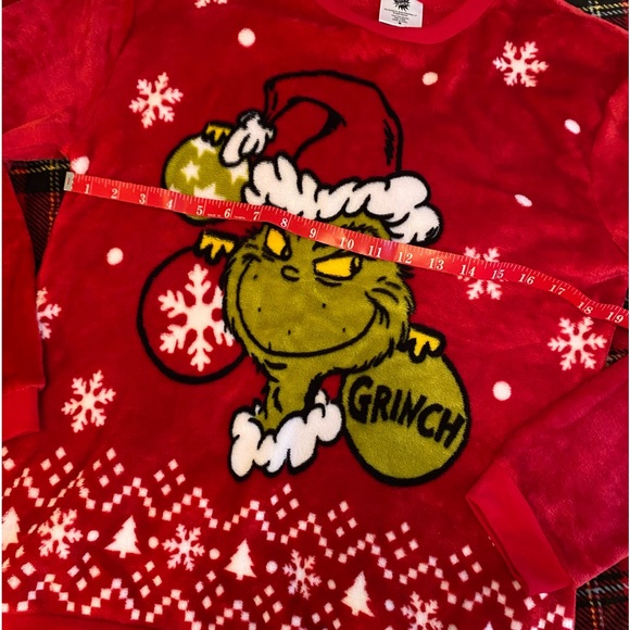 The Grinch | Tops | Cute Fuzzy Fleece Grinch Pullover M | Poshmark